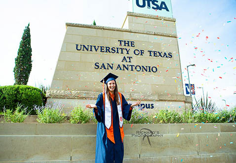 UTSA Graduation Pictures in Cap and Gown by Richard's Photography in ...