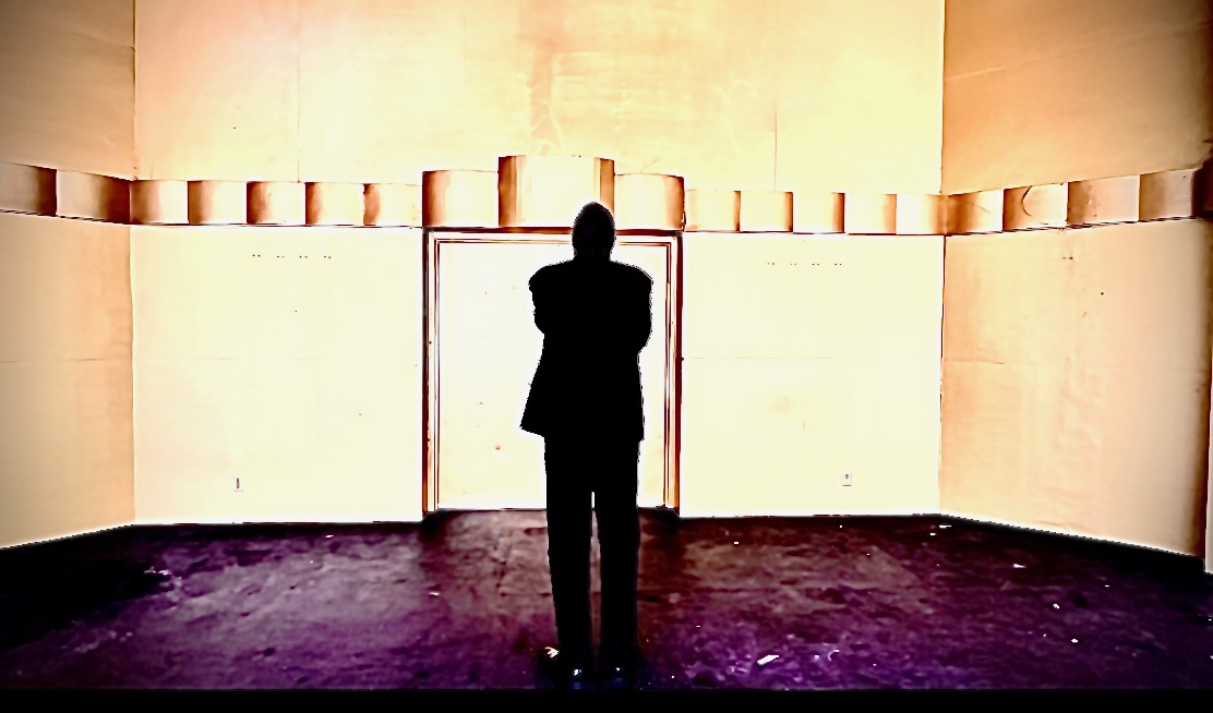 Darryl Maximilian Robinson Gives Poe's 'The Conqueror Worm' at ...